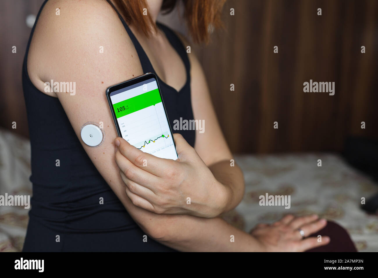 Diabetes monitor phone hi-res stock photography and images - Alamy