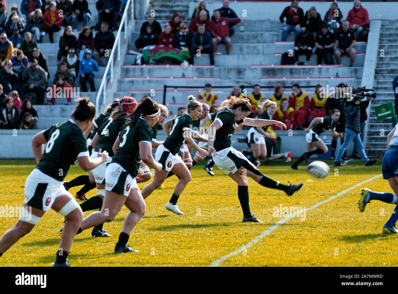Female rugby teams hi-res stock photography and images - Alamy