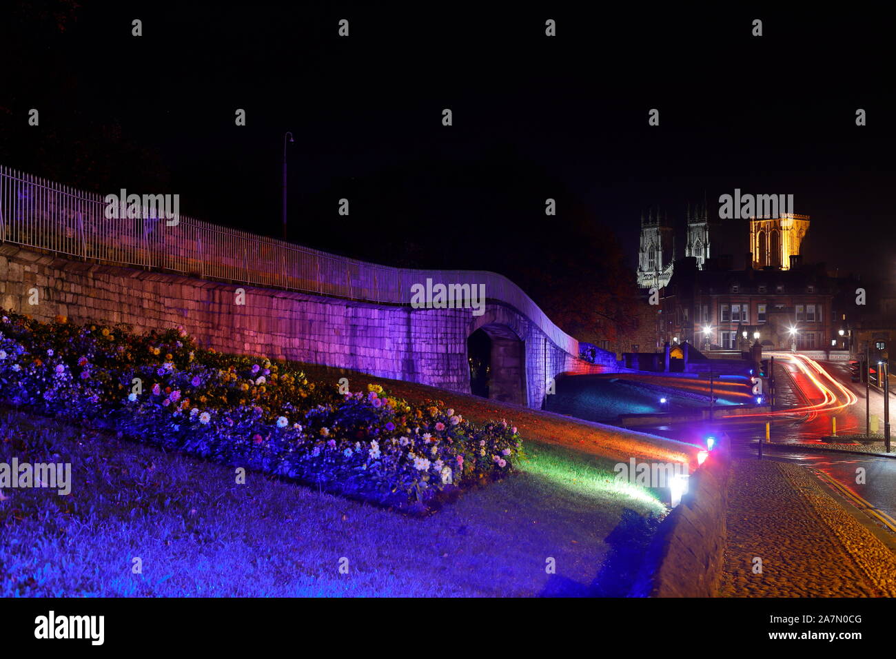 York city walls at night hi-res stock photography and images - Alamy