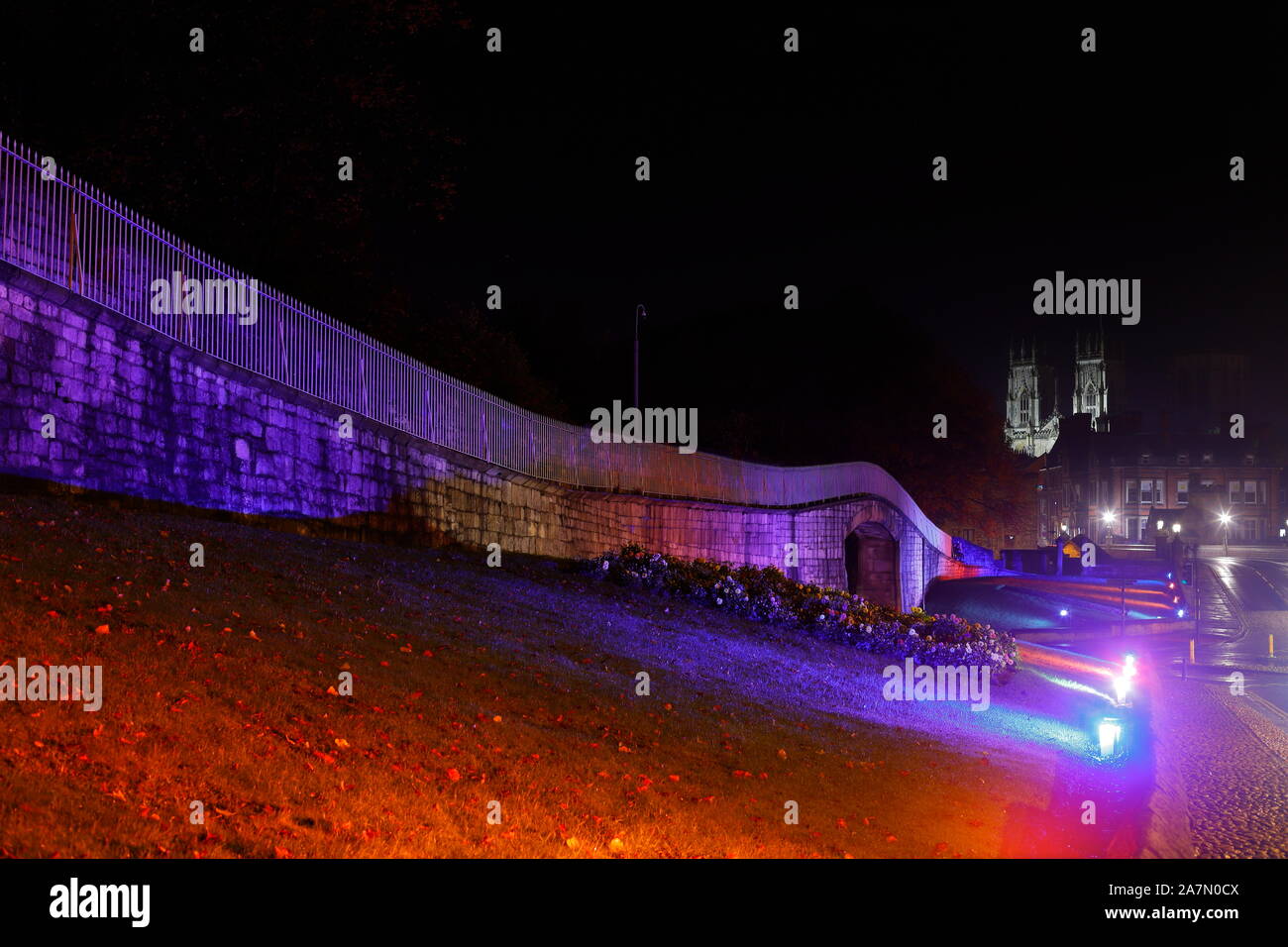 York city walls at night hi-res stock photography and images - Alamy