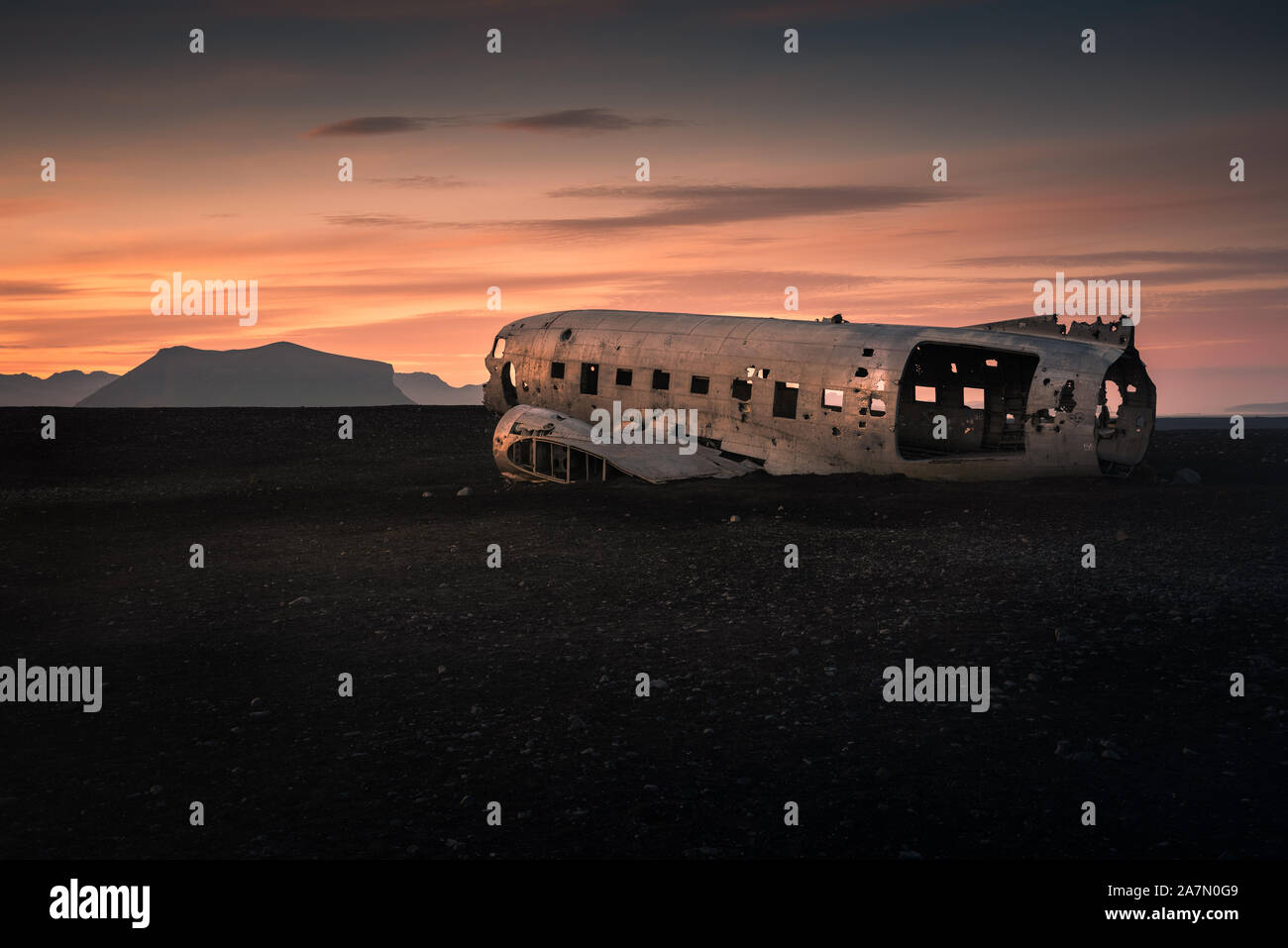 Damaged Airplane High Resolution Stock Photography and Images - Alamy