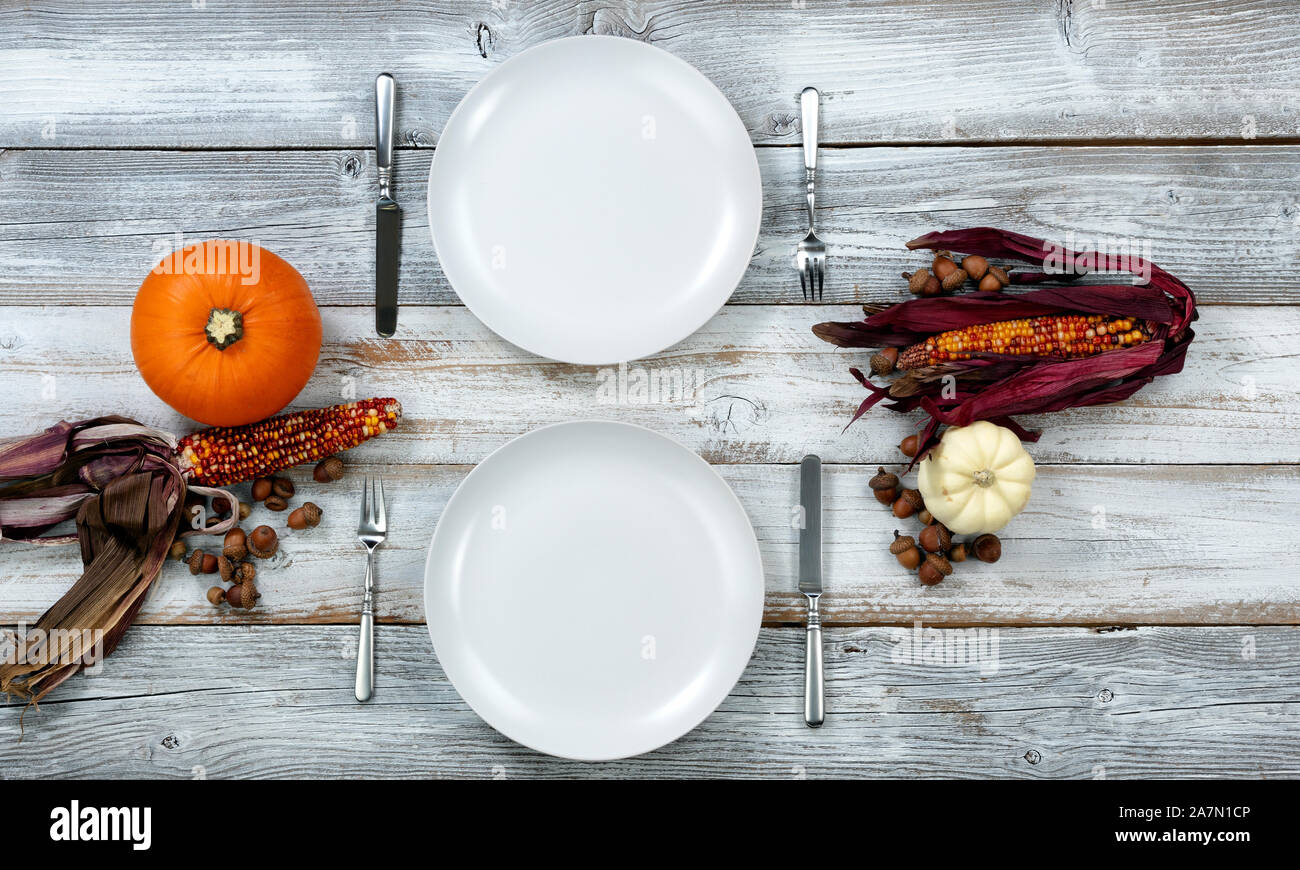 Thanksgiving dinner table overhead hi-res stock photography and images ...