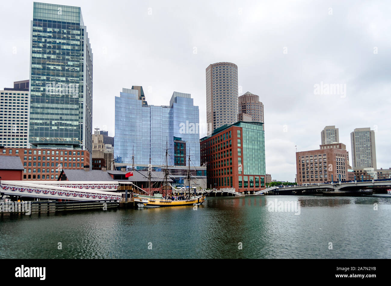 Boston waterfront spring hi-res stock photography and images - Alamy