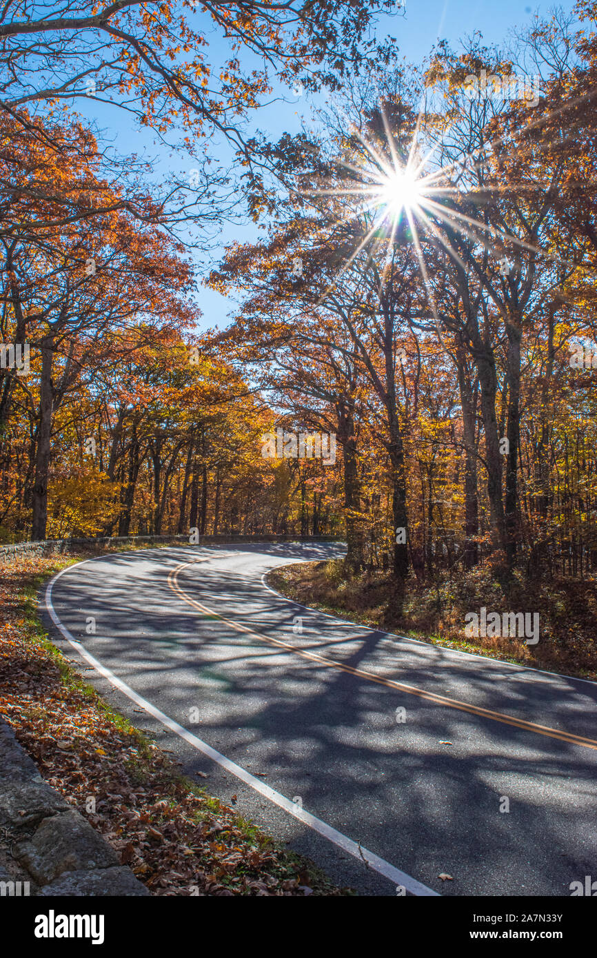 Backroads curve hi-res stock photography and images - Alamy