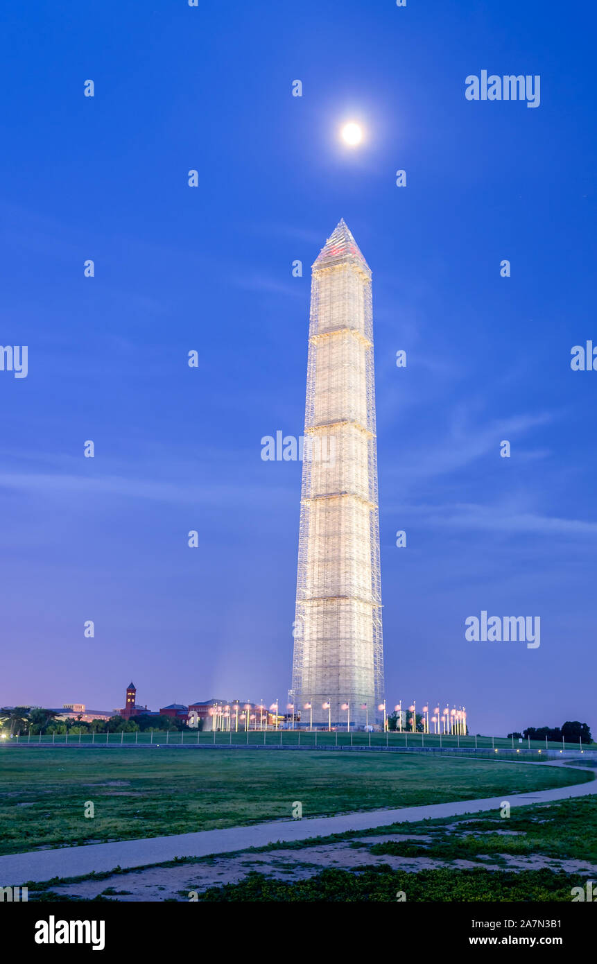 The iconic Washington Monument at night, one of the mail landmarks in ...