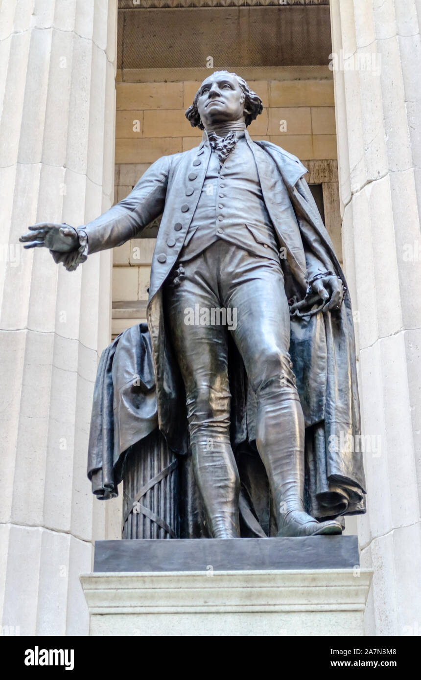 George Washington statue in front of the facade of the Federal Hall ...