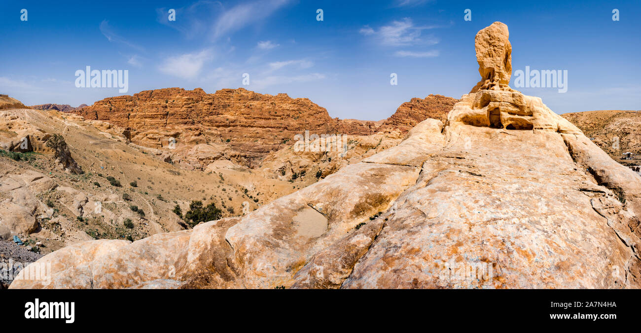 Jordan mountain scenery hi-res stock photography and images - Alamy