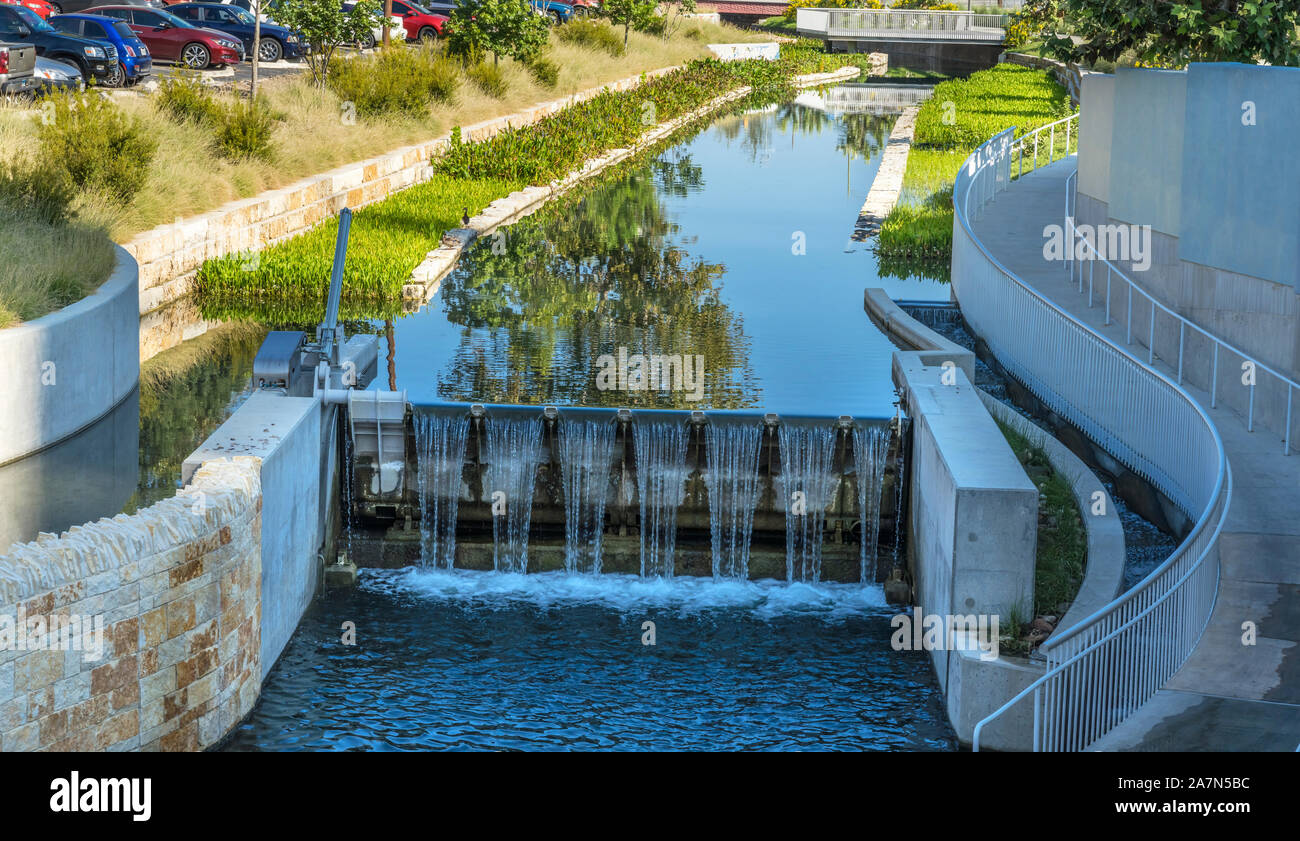 Sidewalk extension hi-res stock photography and images - Alamy