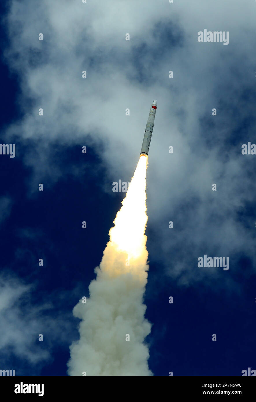 China long march 5 rocket hi-res stock photography and images - Alamy