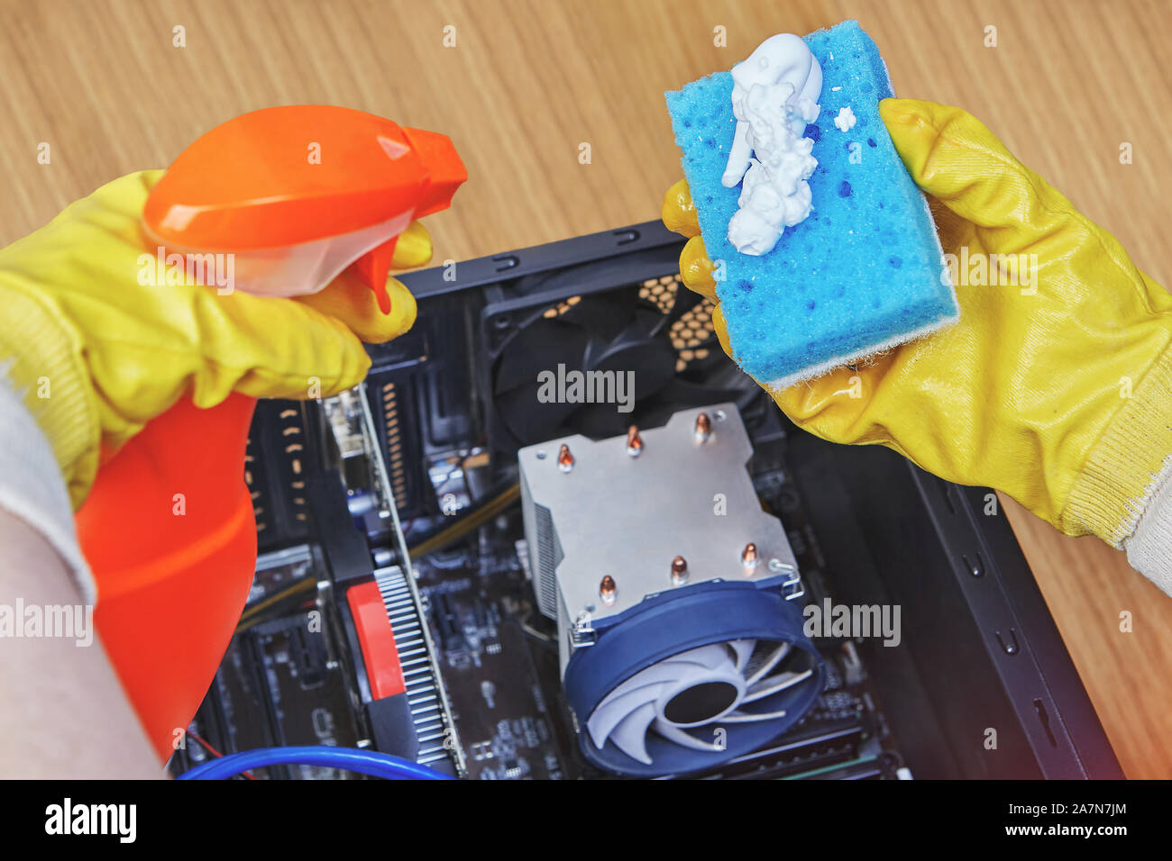 Cleaning motherboard hi-res stock photography and images - Alamy