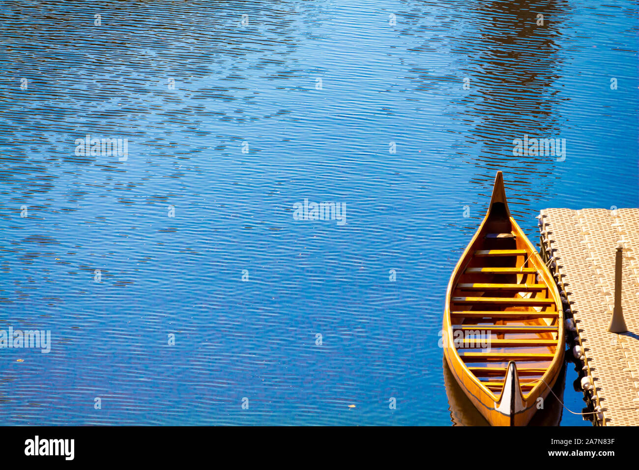 Canoe tied up hi-res stock photography and images - Alamy