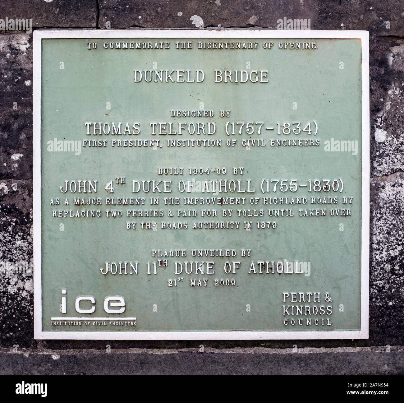 Tay bridge hi-res stock photography and images - Alamy