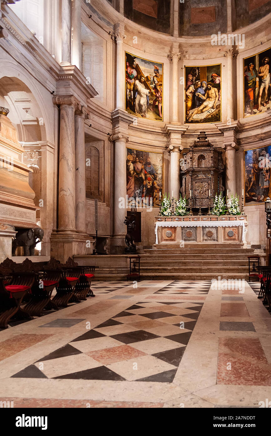 Lisbon, Portugal. Mannerist Main Chapel or Capela-Mor, Altar, Retable ...