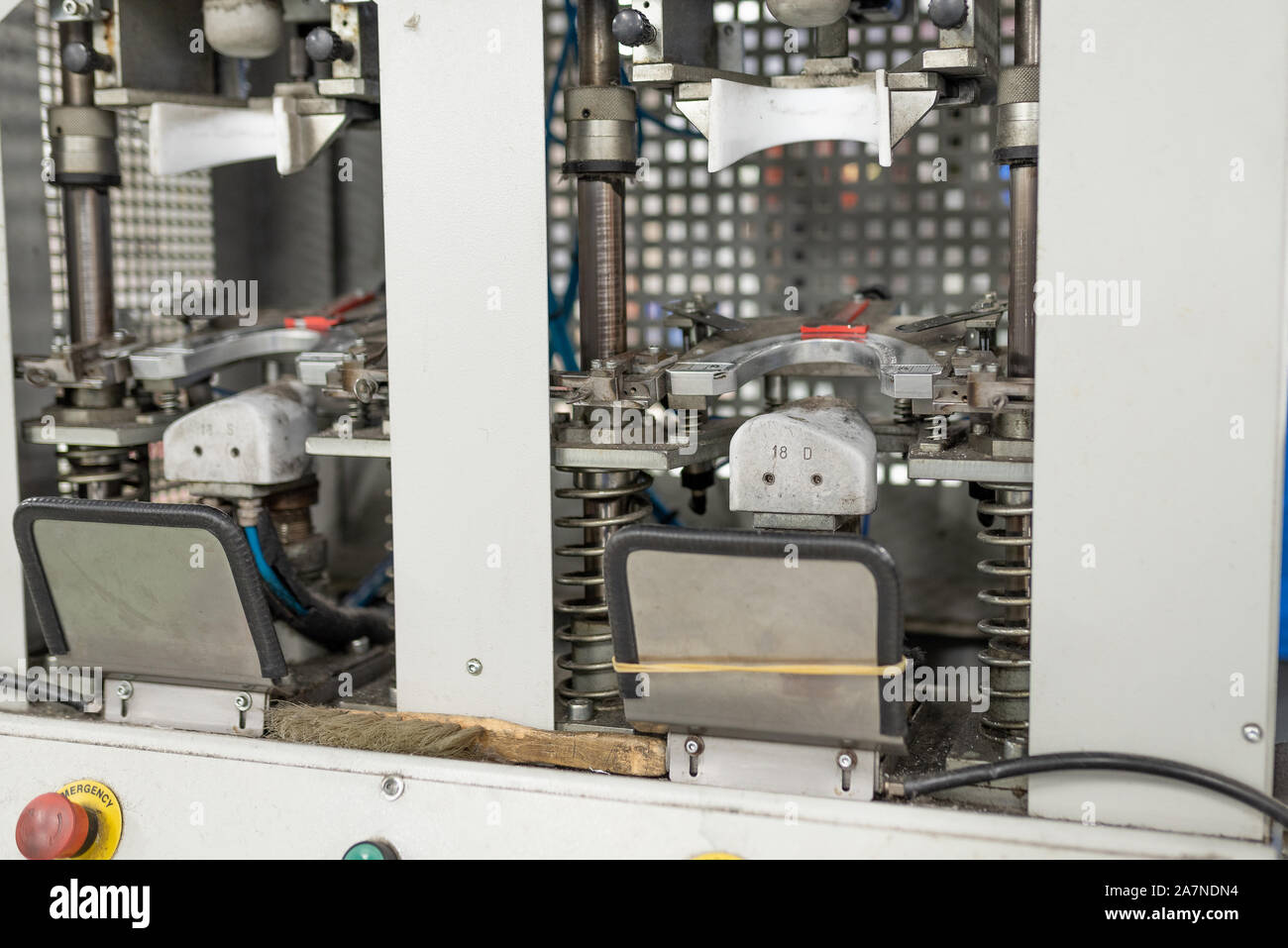 Shoe making machine hi-res stock photography and images - Alamy