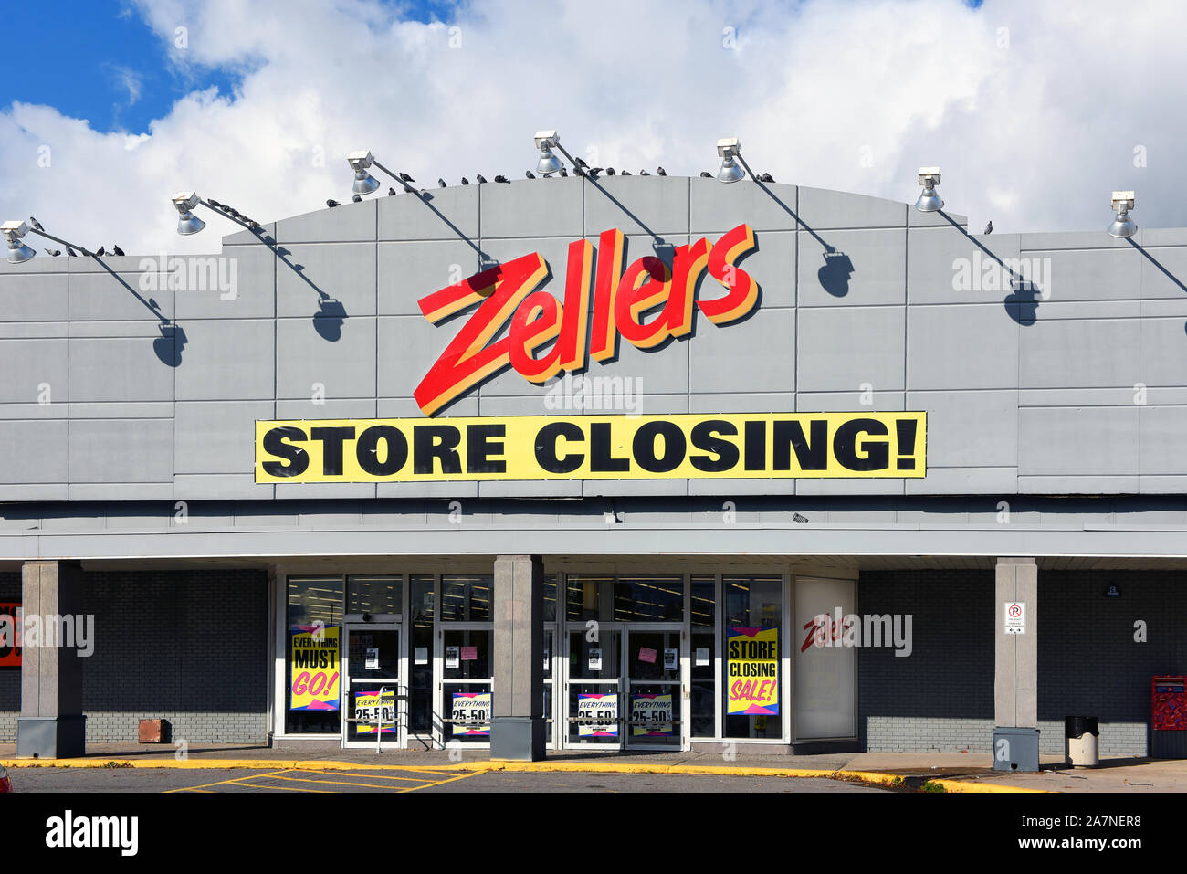 Zellers hi-res stock photography and images - Alamy