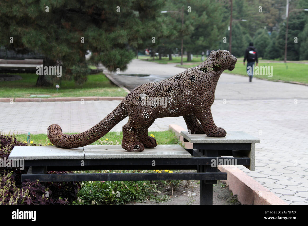 Snow leopard sculpture in Bishkek Stock Photo - Alamy
