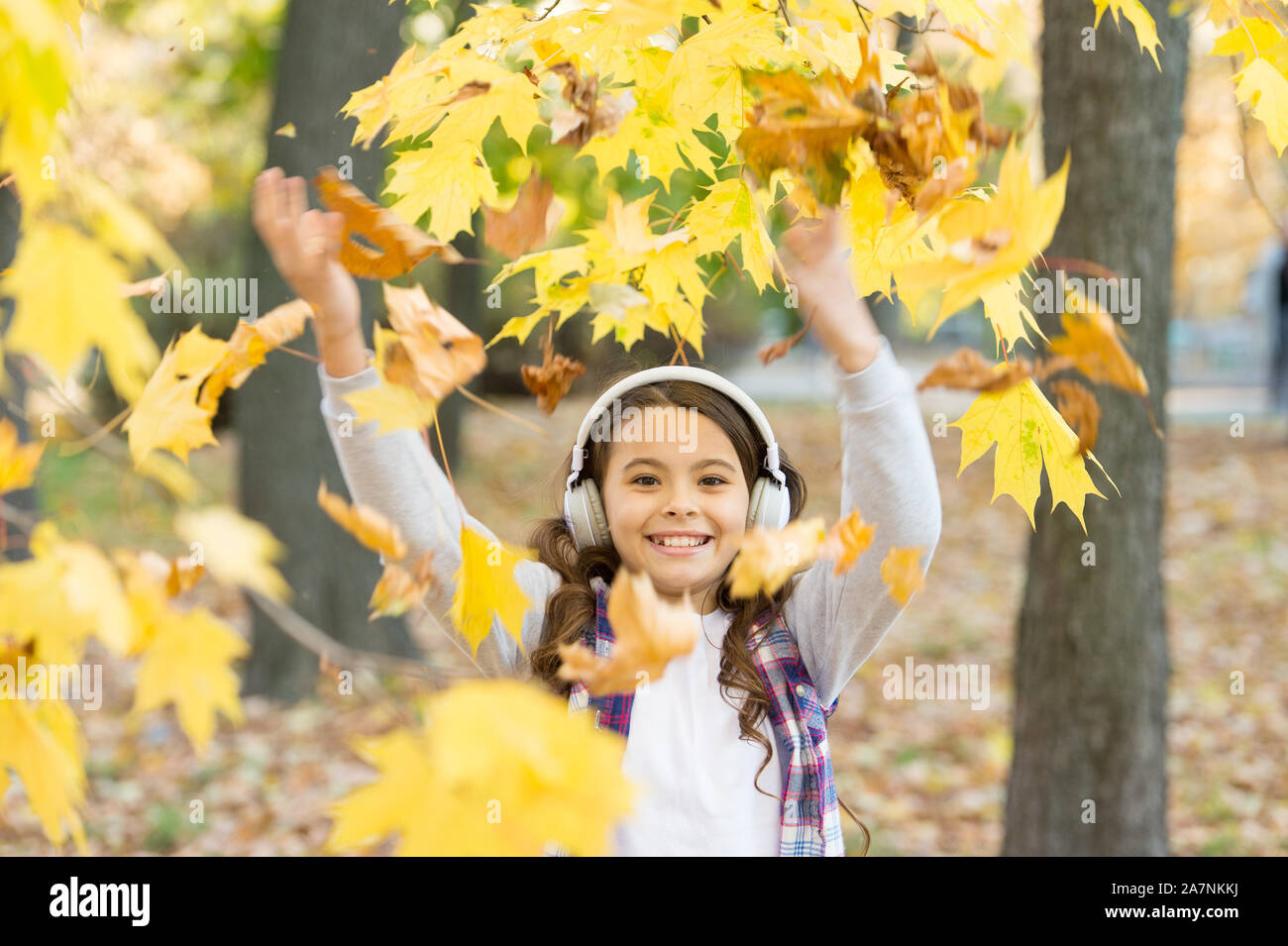 Energetic song that gets her moving. Energetic child have fun with ...