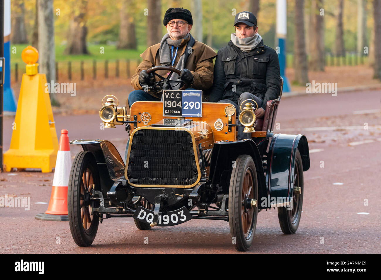 1904 Darracq vintage car being driven through Westminster at the start ...