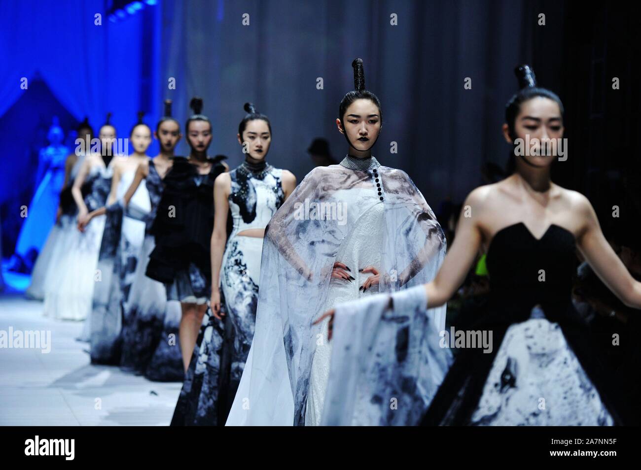 Chinese High Fashion Models