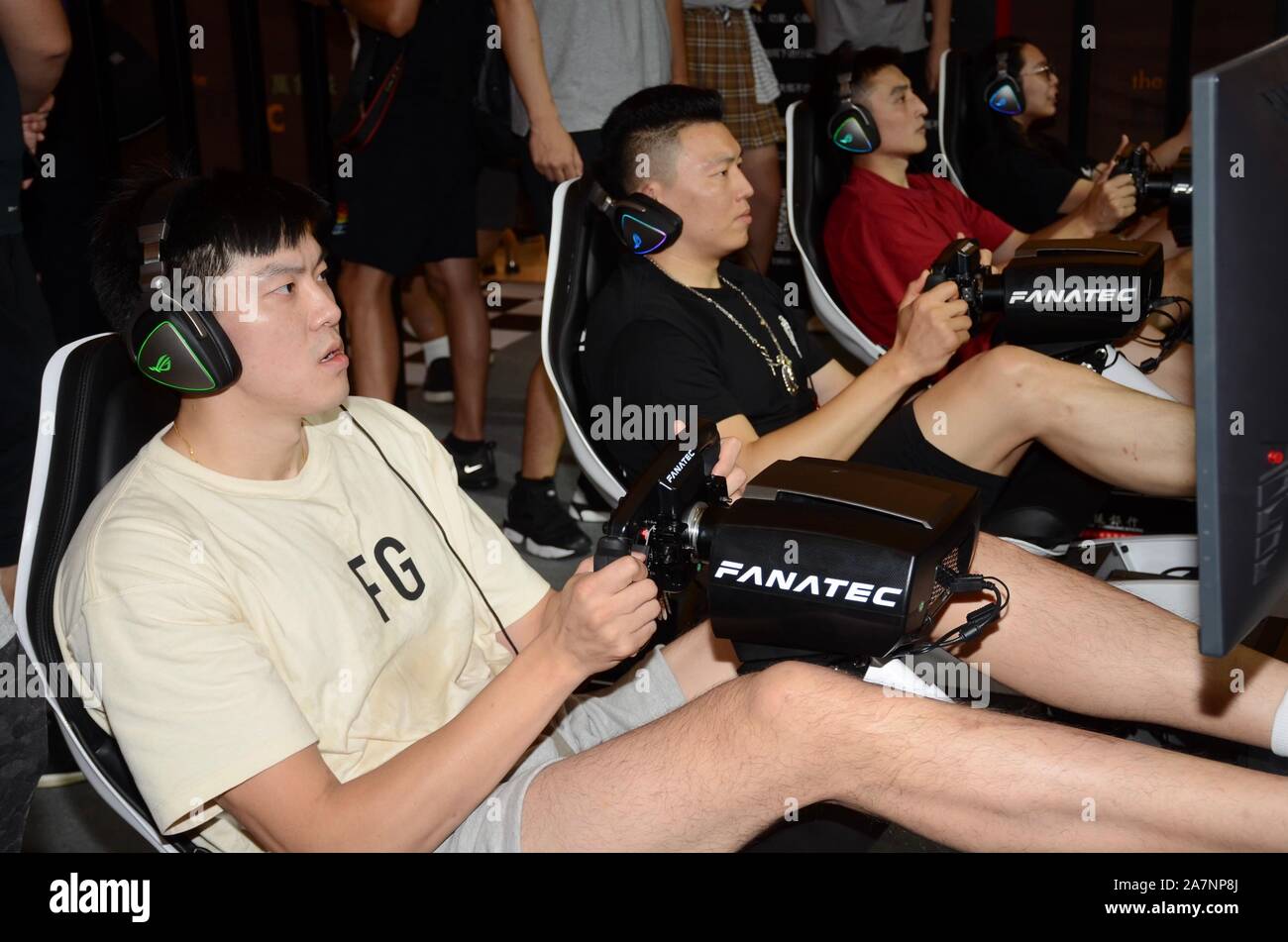 Luo Hanchen, right, Li Gen, middle, and Dong Hanlin, left, Chinese ...