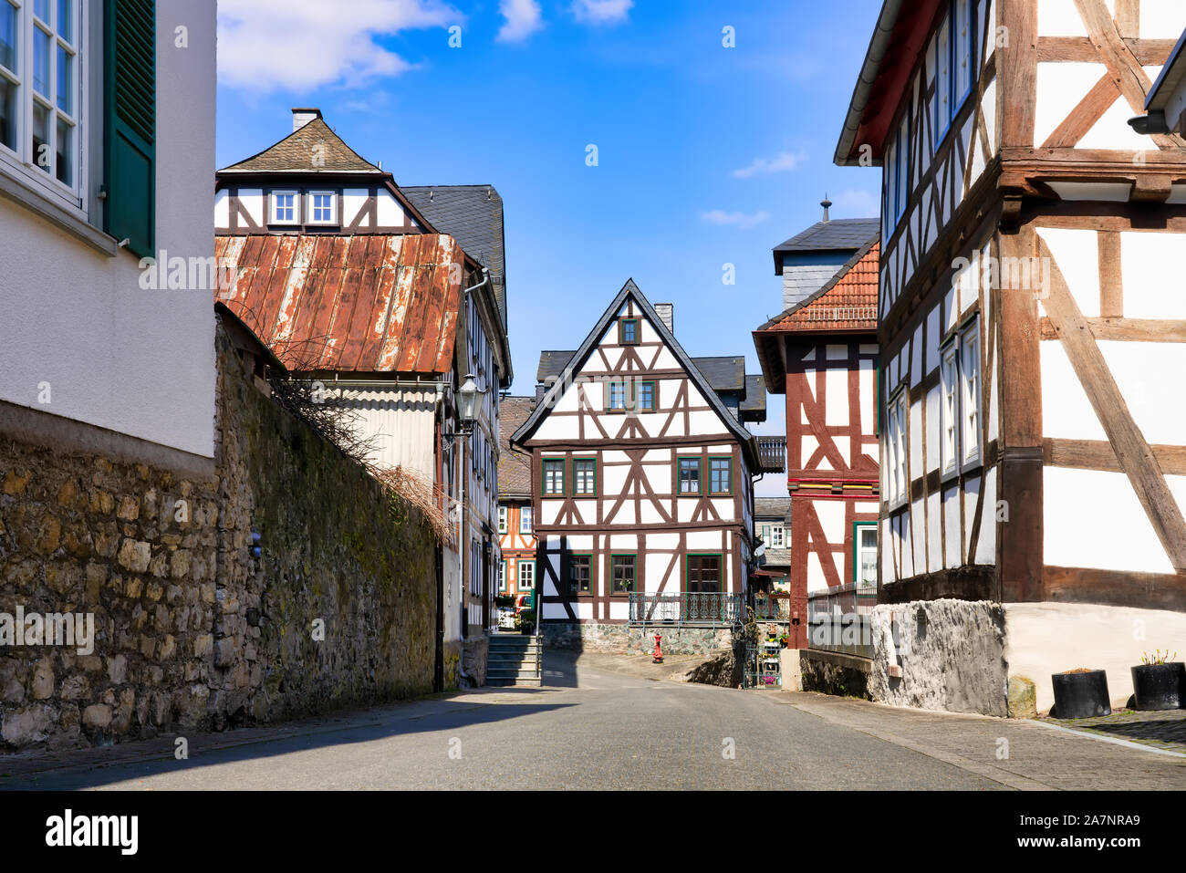 Half timbered architecture hi-res stock photography and images - Alamy