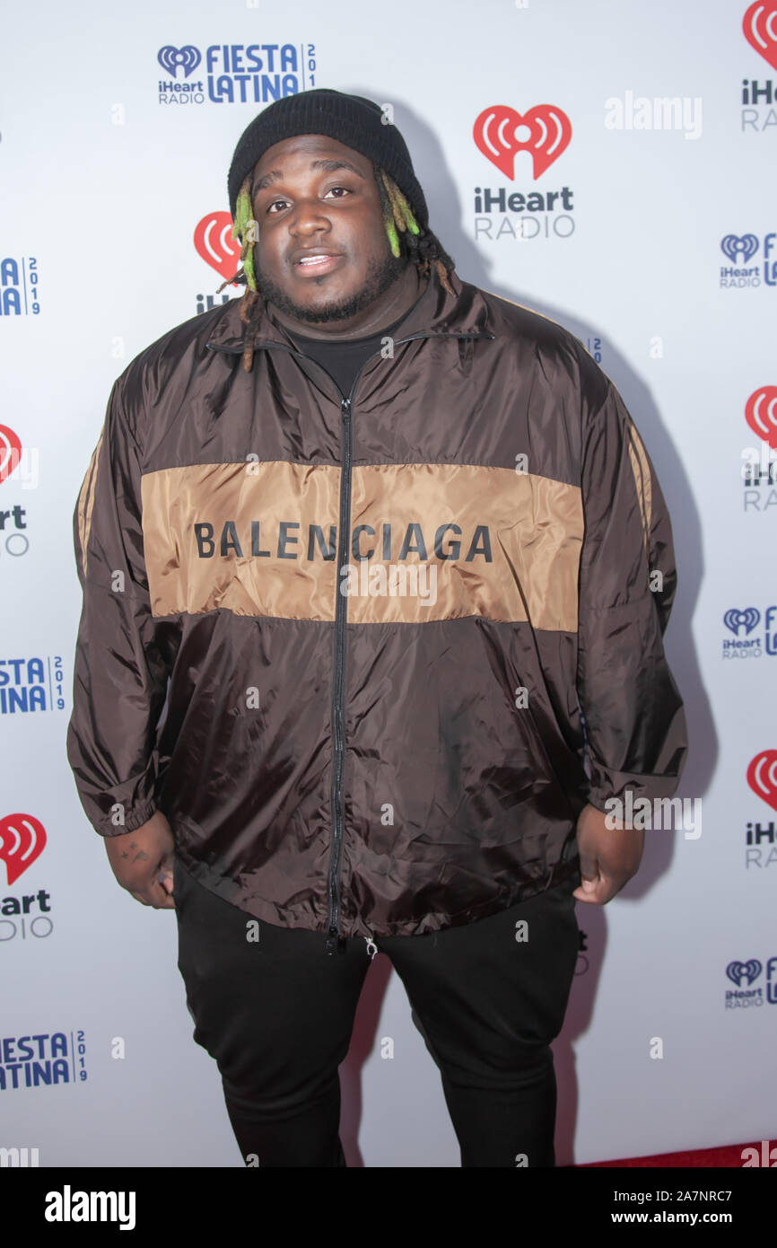 Miami, USA. 02nd Nov, 2019. Singer Sech arrives on the Red Carpet at ...