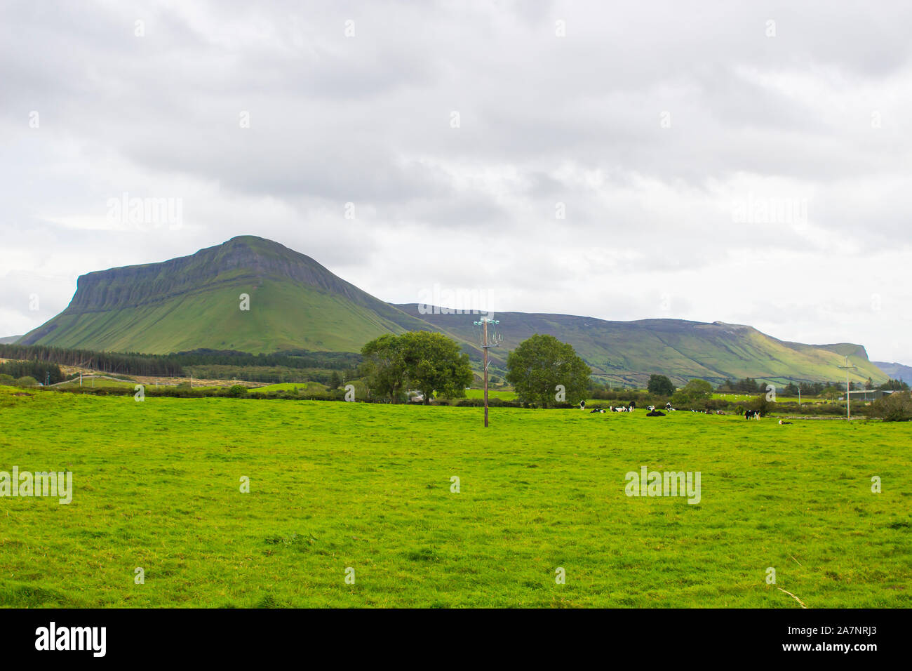 Ben bulben hi-res stock photography and images - Alamy