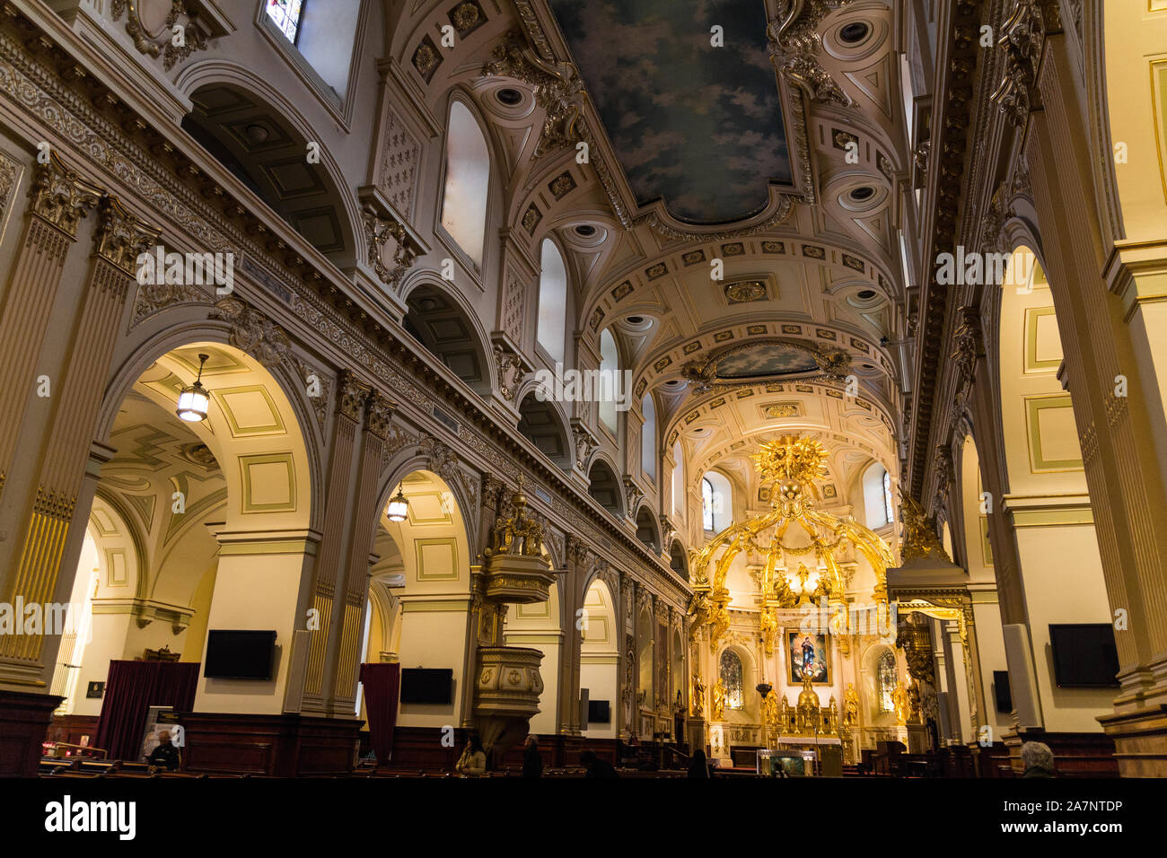 Cathedral basilica of notre dame de québec hi-res stock photography and ...