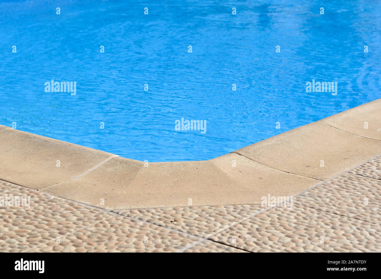 Close-up corner of swimming pool at noon Stock Photo - Alamy