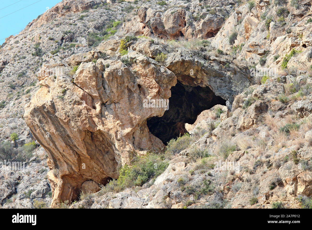 Rock Overhang Shelter High Resolution Stock Photography and Images - Alamy