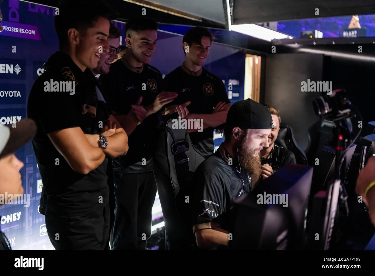 Streamer mice hi-res stock photography and images - Alamy