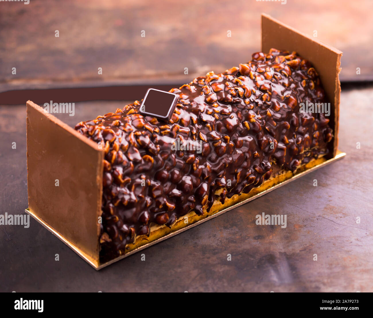 Christmas chocolate log cake Stock Photo - Alamy