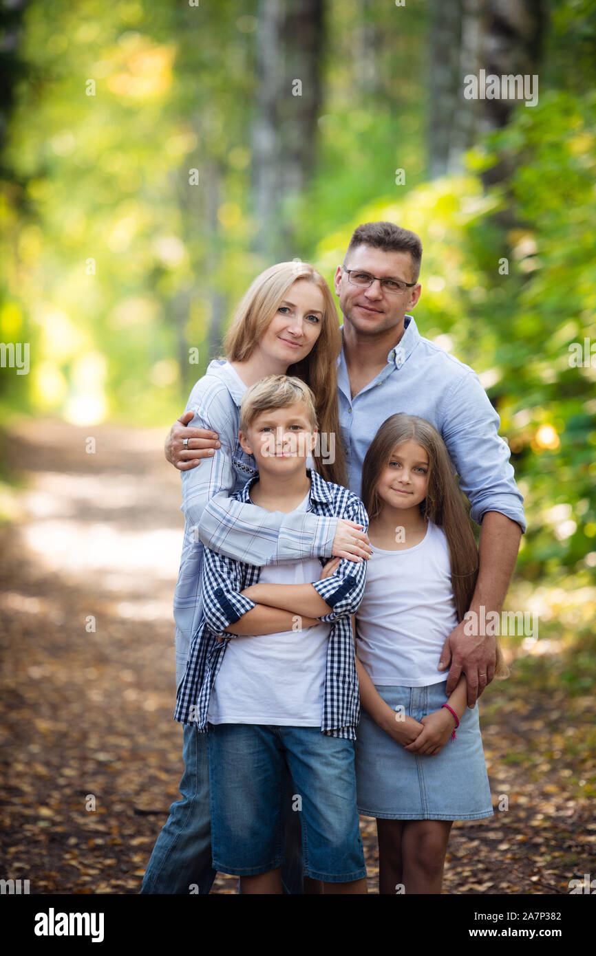 Family portrait 4 adults hi-res stock photography and images - Alamy