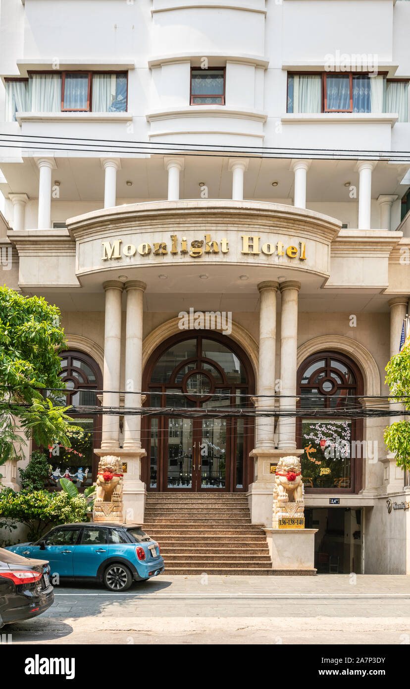 Da Nang, Vietnam - March 10, 2019: Pillared entrance and white facade ...