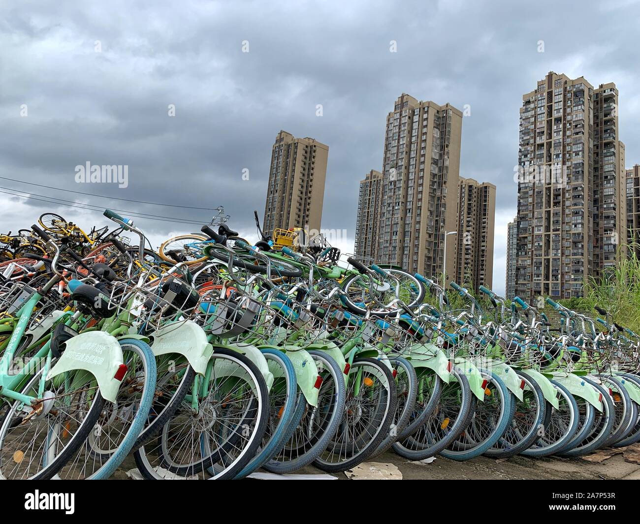 China bike cemetery hi-res stock photography and images - Alamy