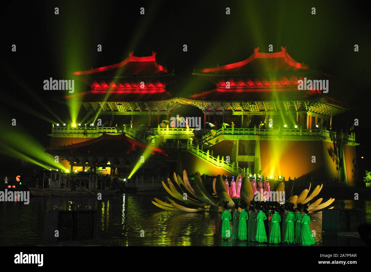 Water show ''A Dream To Bian Liang in Song Dynasty'' takes place in ...