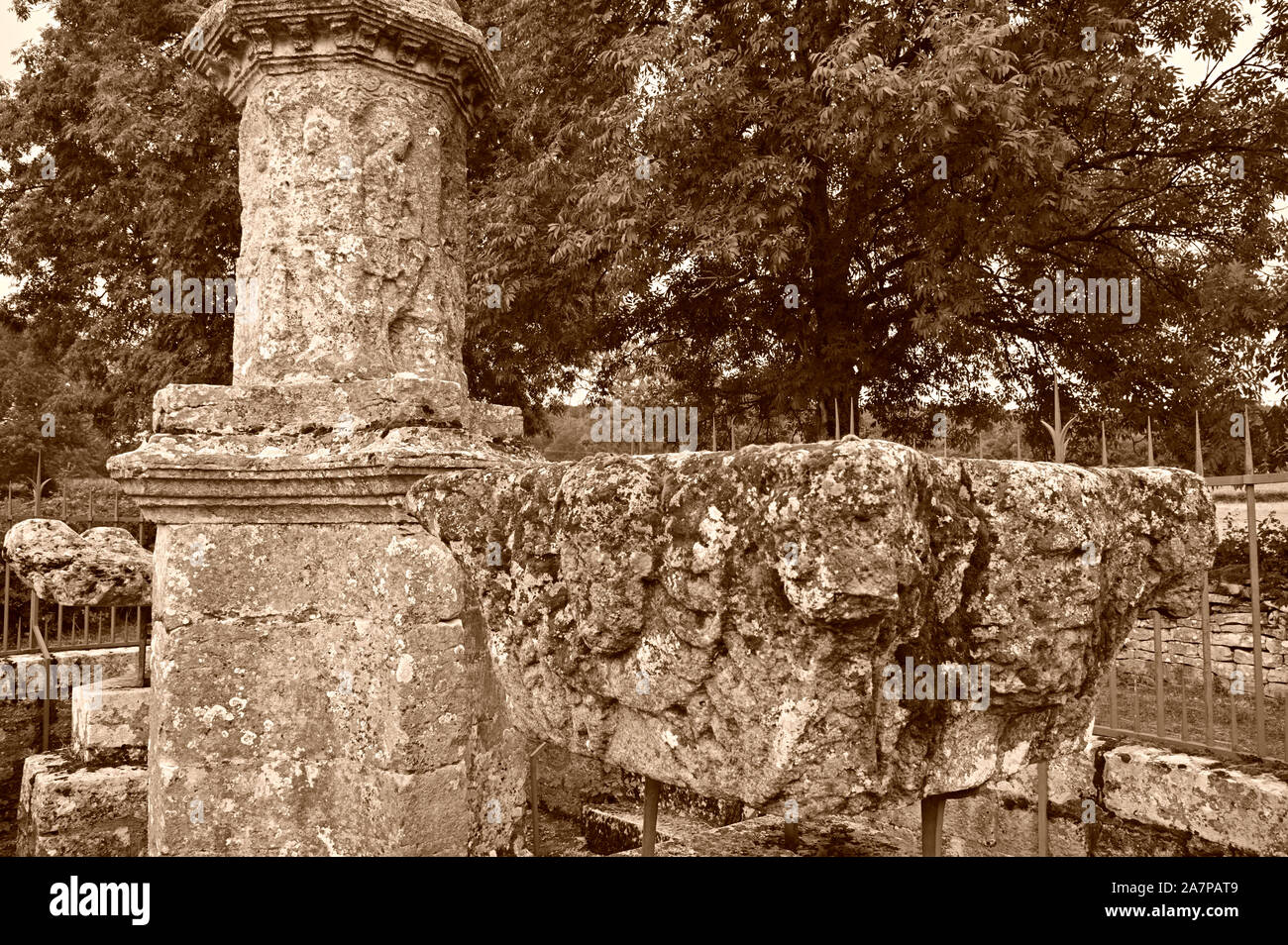 Gallo roman architecture hi-res stock photography and images - Alamy