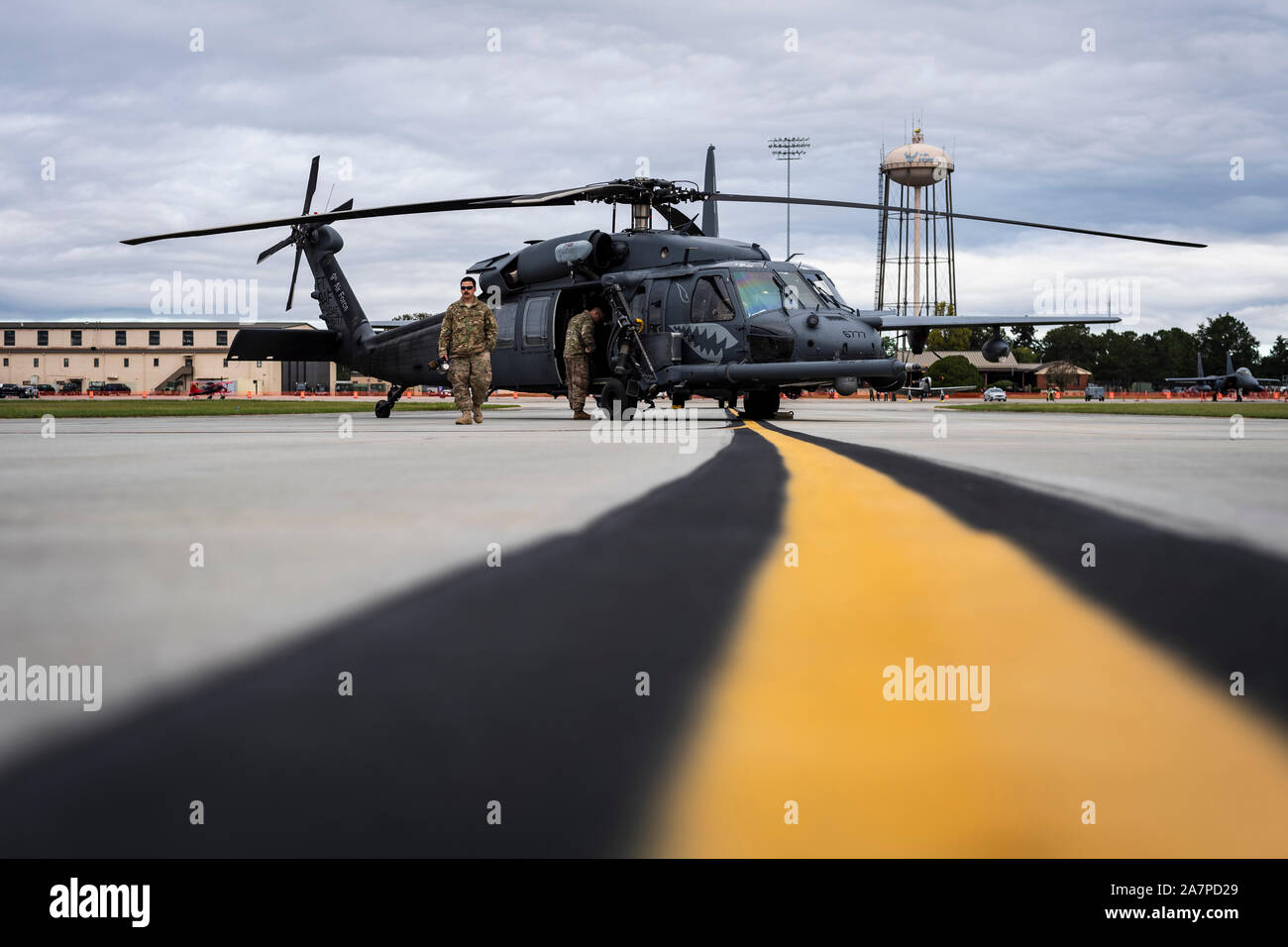 723d aircraft maintenance squadron hi-res stock photography and images ...