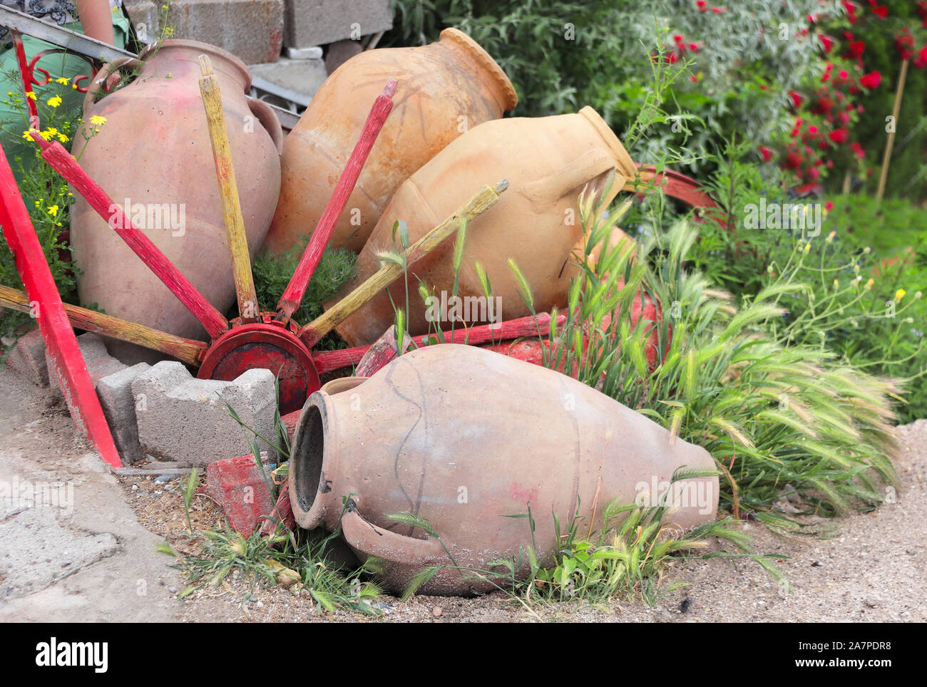 Ornamental jugs garden hi-res stock photography and images - Alamy