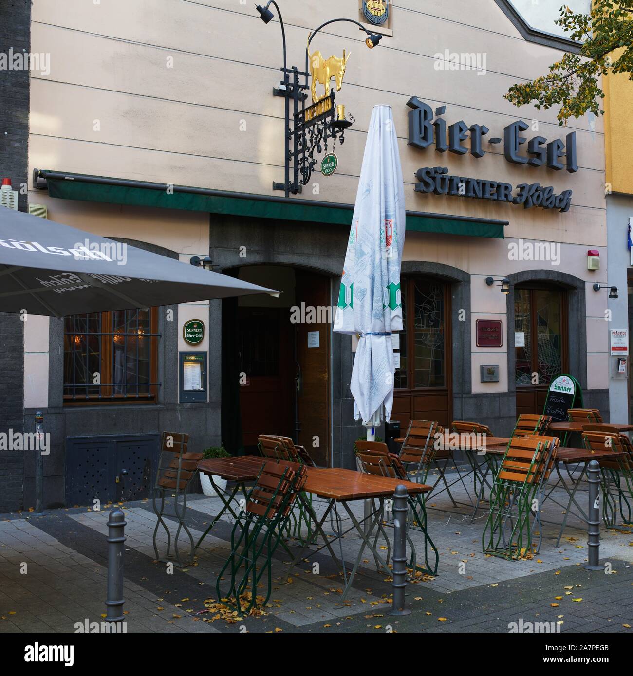 Beer Pub Cologne, Bier Esel Stock Photo - Alamy