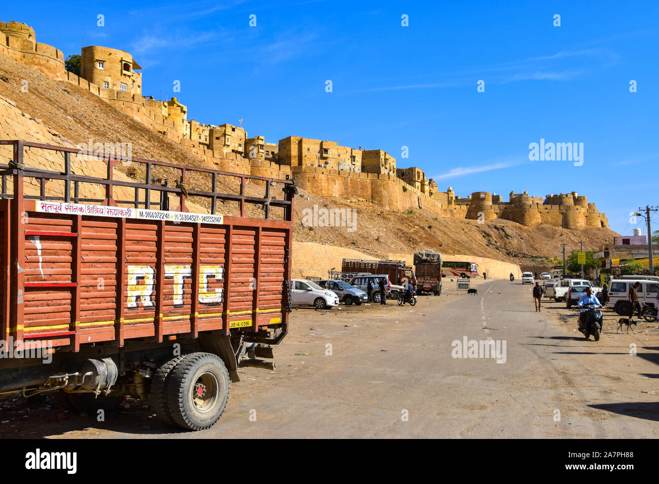 Indian lorry hi-res stock photography and images - Alamy