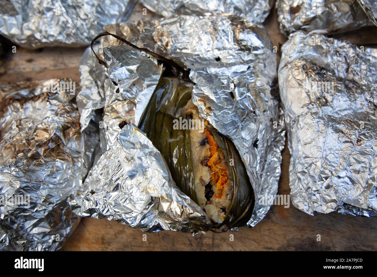 Mukbil chicken hi-res stock photography and images - Alamy