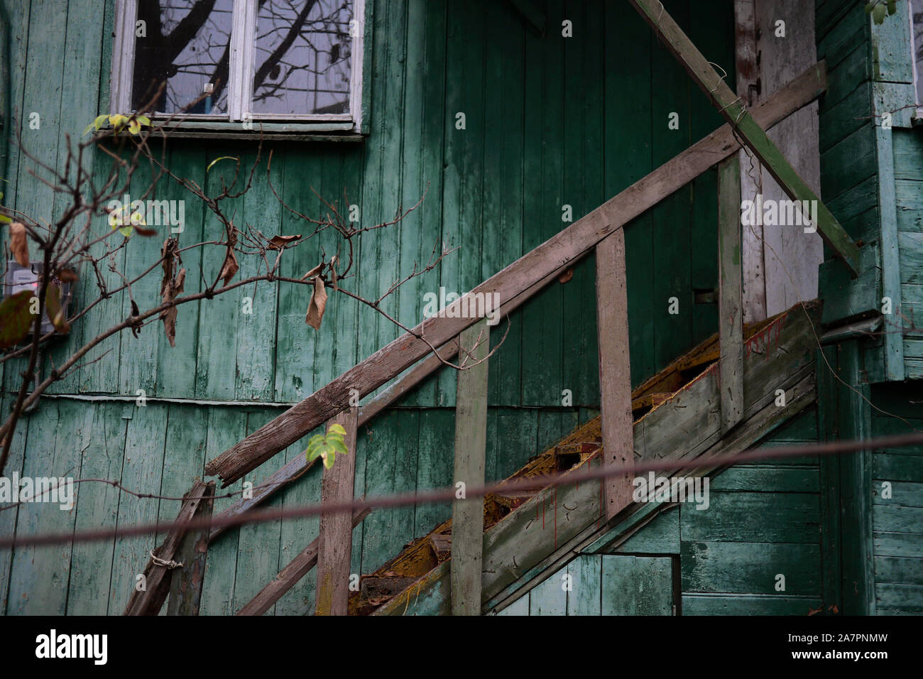 Ruined stairs hi-res stock photography and images - Alamy