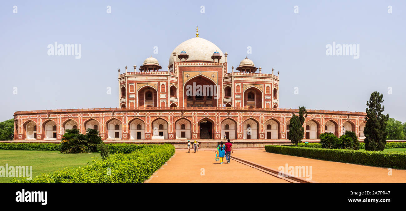 Humayun's tomb construction hi-res stock photography and images - Alamy