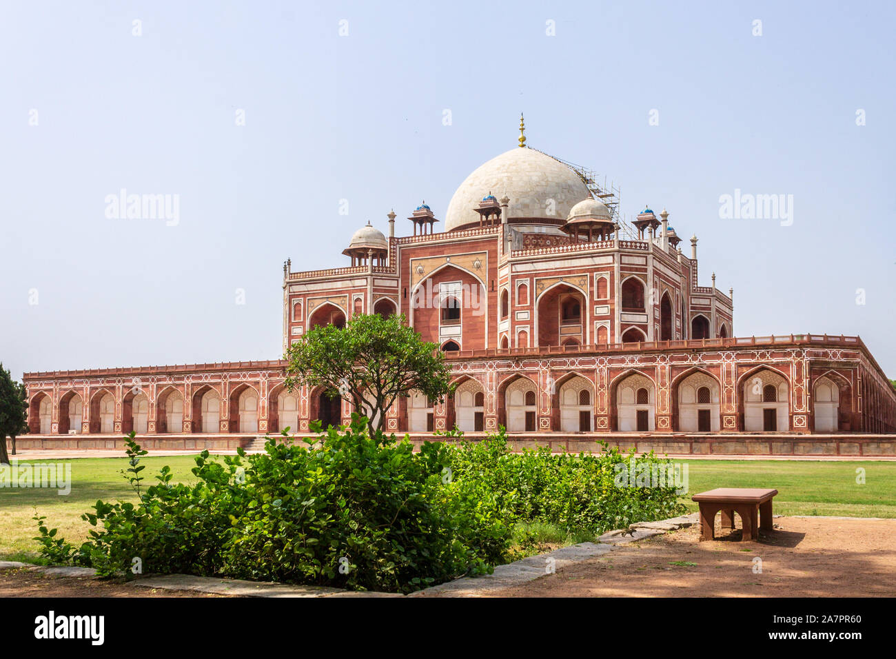 Side Panorama of Humayun's Tomb Complex with square, park and ...
