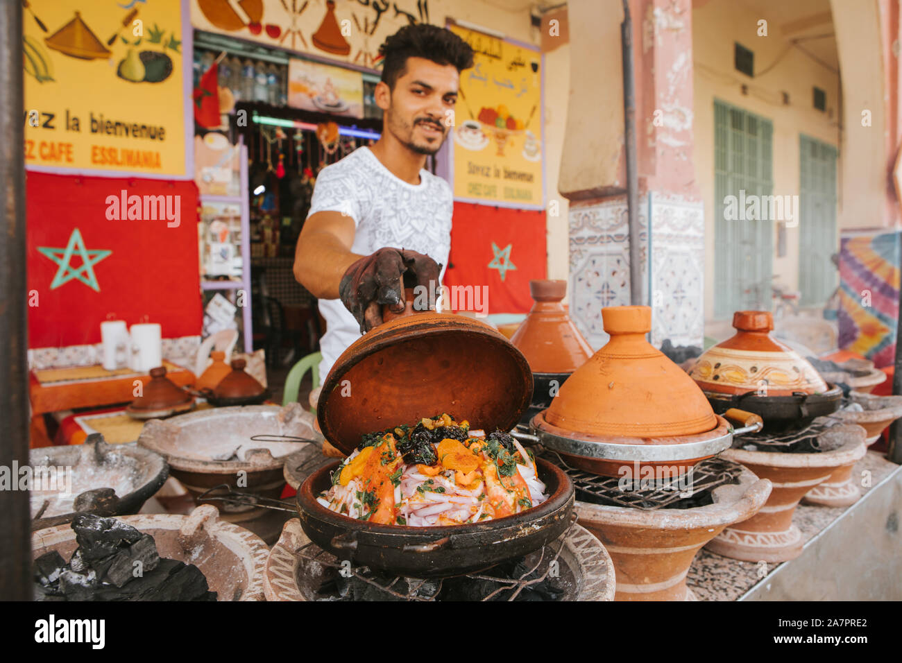 Tajin arab hi-res stock photography and images - Alamy