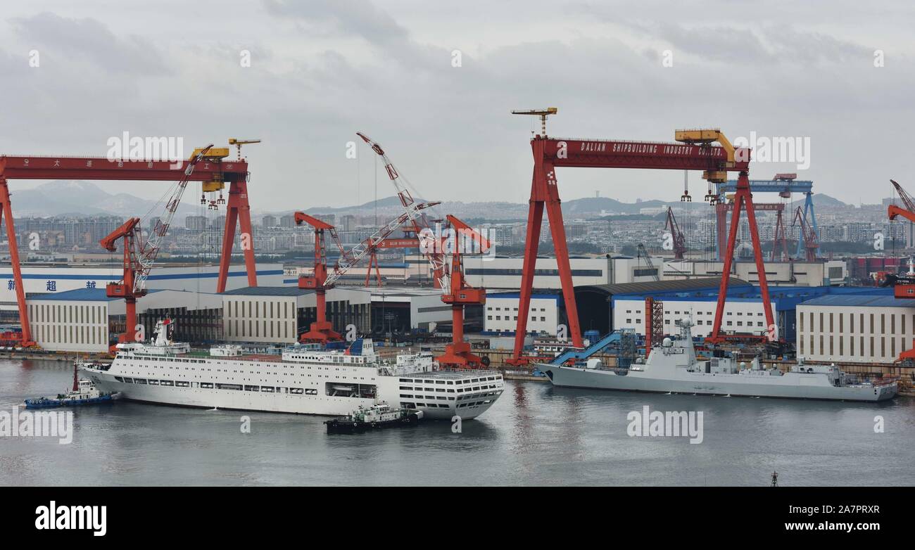 China's first domestically built aircraft carrier, the Type 001A ...