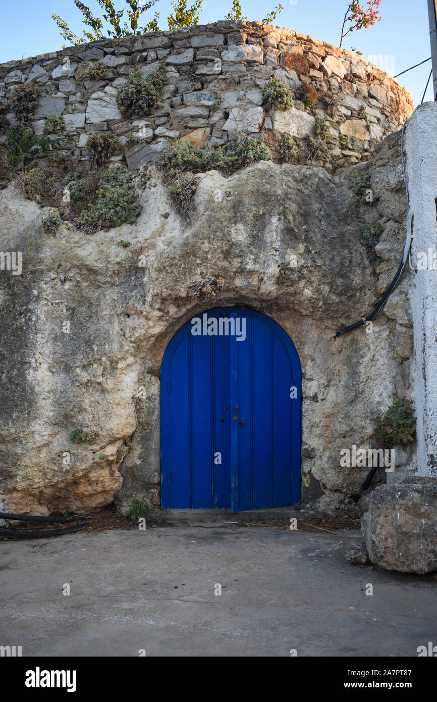 entrance to a castle Stock Photo - Alamy