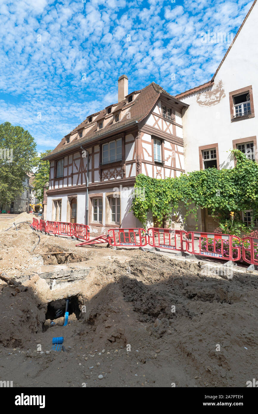 Road construction france hi-res stock photography and images - Alamy