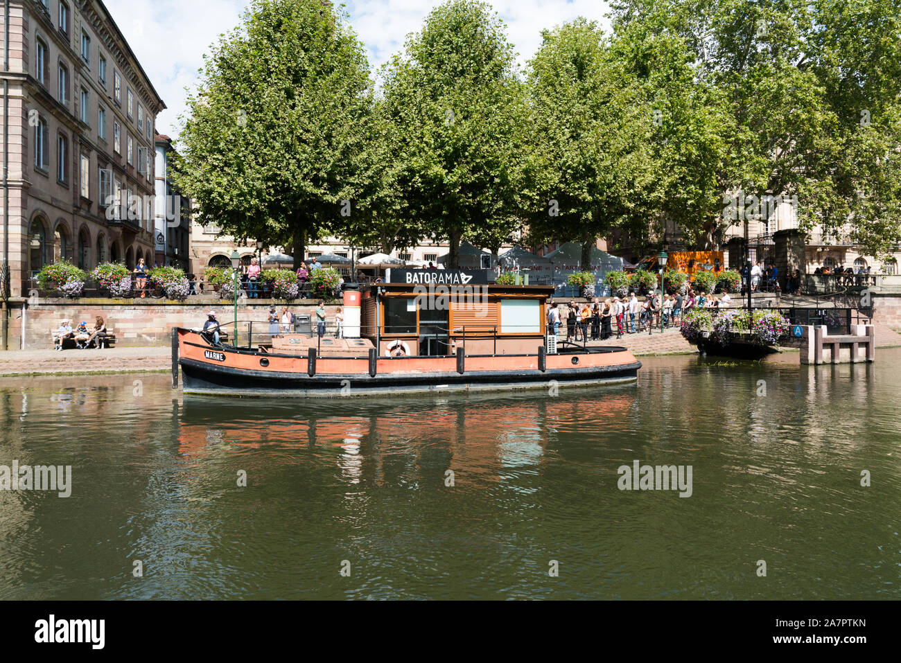 French canals hi-res stock photography and images - Alamy